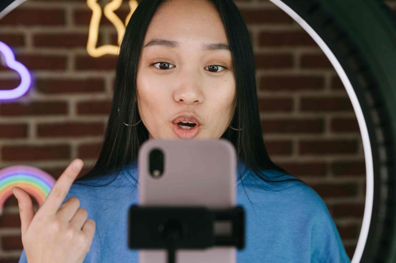 TikTok UGC: How Brands Use TikTok User-Generated Content (Guide)